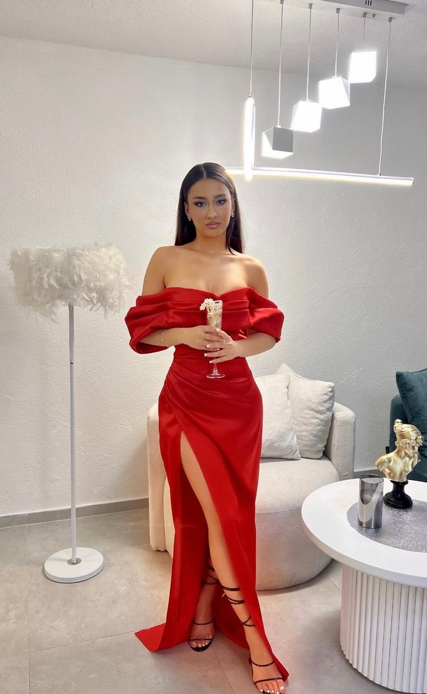 20 Magnificent Holiday Party Outfit Ideas To Shine Like A Star - Hastralys